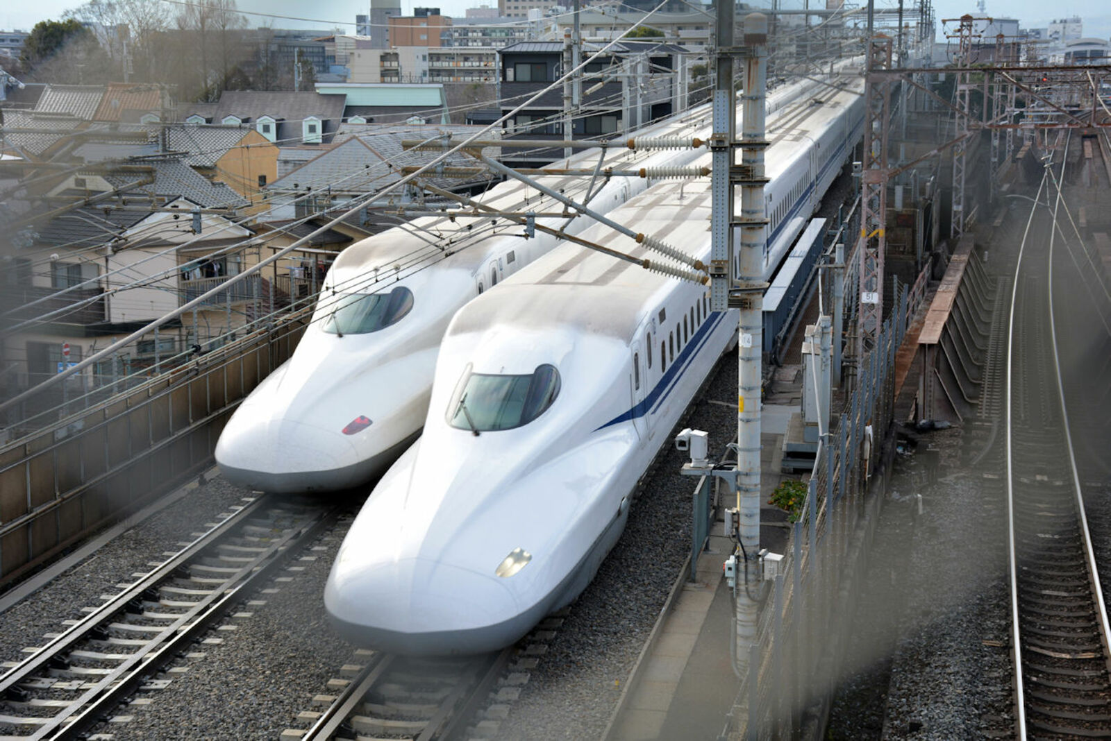 [typhoon no. 7] tokaido shinkansen from nagoya to shin-osaka will be ...