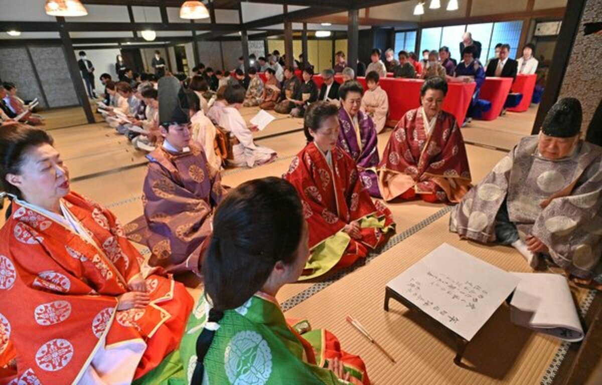 The reizei family's song festival begins in kamigyo ward, kyoto city ...