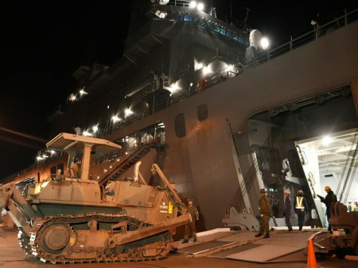 [noto peninsula earthquake] a maritime self-defense force transport ...